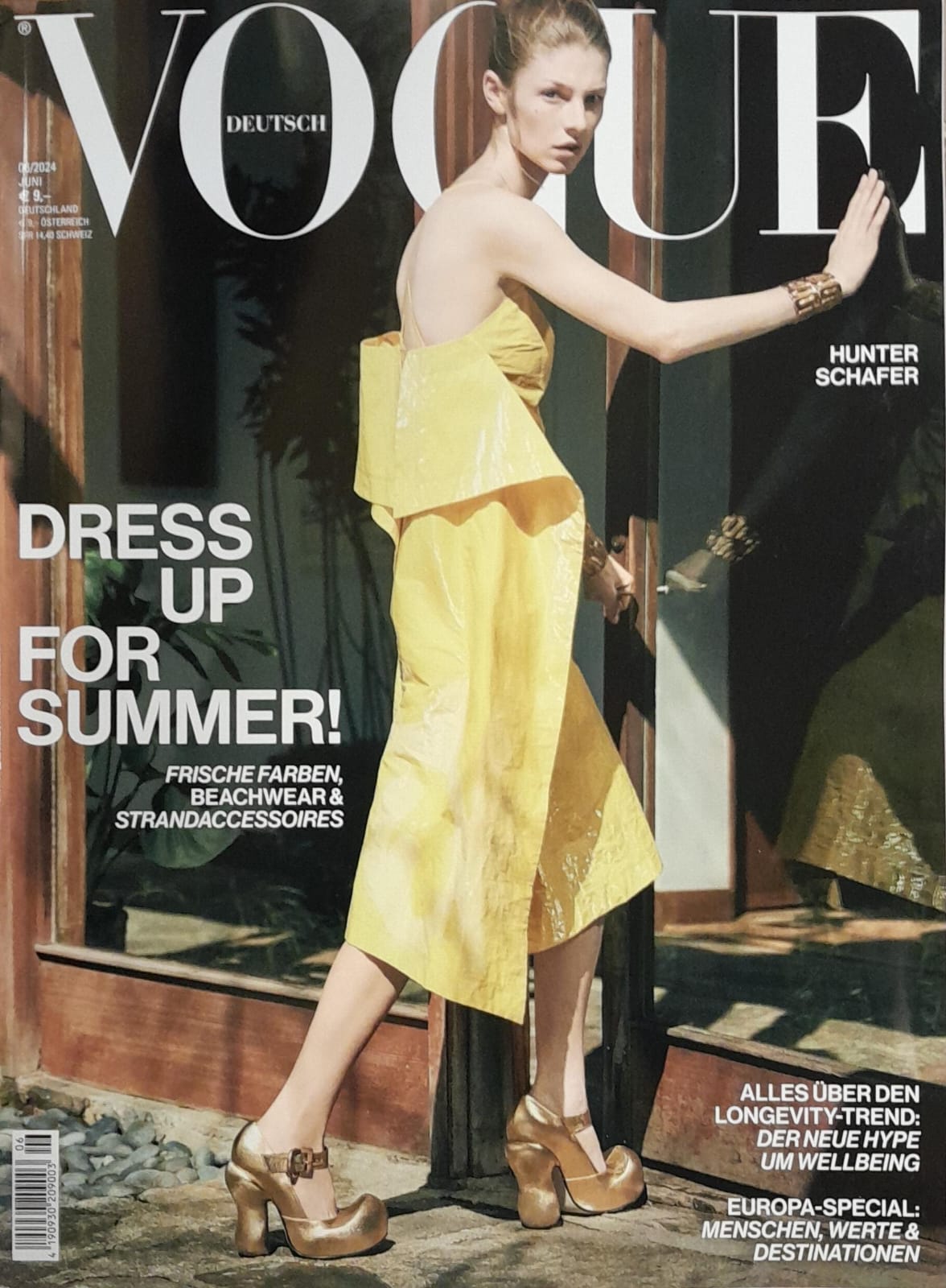 Vogue Germany Magazine Subscription | MagazineCafe USA
